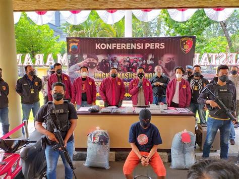 Remaja 17 Tahun Pelaku Pembunuhan Wanita Open Bo Di Kosan Randusari