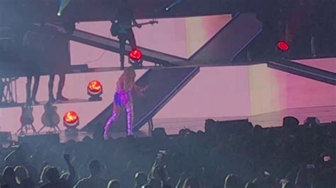 Cuando Un Hombre Te Enamora Alejandra Guzmán Y Gloria Trevi En Vivo