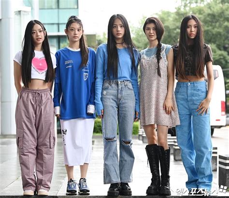 Newjeans Pics On Twitter New Jeans Style Kpop Outfits Kpop Fashion