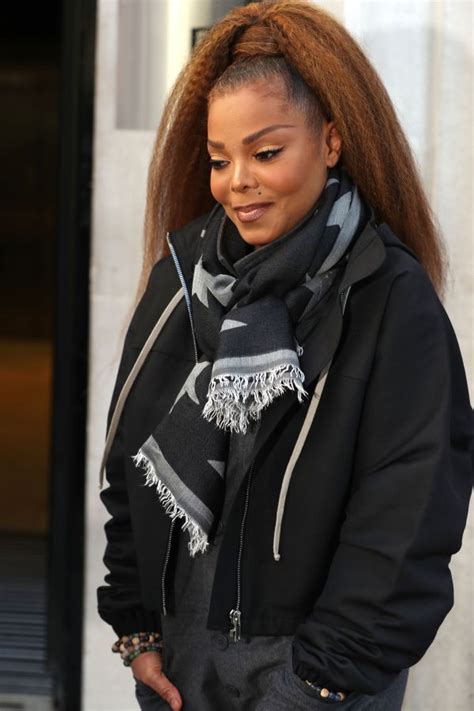 Janet Jacksons Hair Evolution Styles And Cuts Through The Years