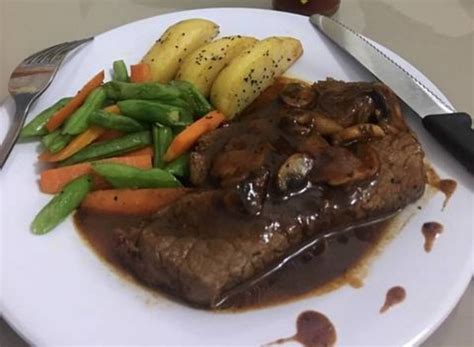 Resep Dan Cara Membuat Steak Daging Sapi Panggang Yang Empuk Ala