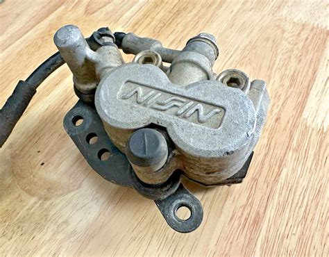 1989 Honda Cr250r Cr500r Front Brake System Caliper Pads Master