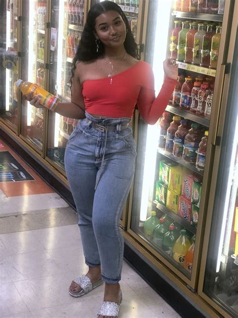Pin By Paige Luna On Ig Paigelunaa Sc Og Paige Curvy Women Jeans