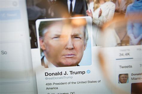 Trumps Twitter Blocking Violates First Amendment Court Rules Ars