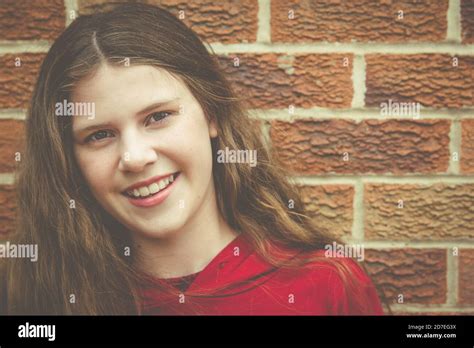 Niña De 14 Años Morena Fotografías E Imágenes De Alta Resolución Alamy