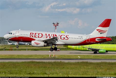 Airbus A320 232 Red Wings Aviation Photo 5110369