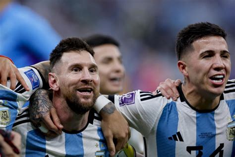 Qatar 2022 Enzo Fernández Y La Conmovedora Carta Que Le Escribió A