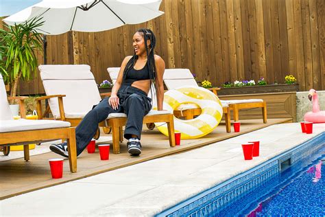 What To Wear To A Pool Party 6 Party Outfits For Every Type Of Summer