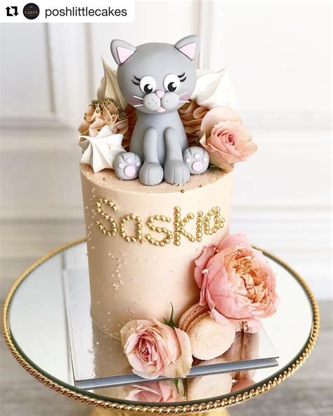 In Love With This Pretty And Dreamy Cake Made By The Wonderful