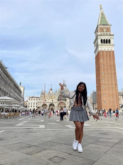 Posa Yalitza Aparicio En Lencería Para Victorias Secret