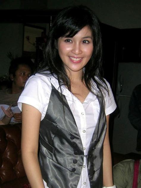 Hampir Sempurna Ini Tampilan Sandra Dewi Yang Dulu Dan Sekarang