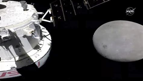 Nasas Orion Spacecraft Sends Back Live Views Of The Moon Earth
