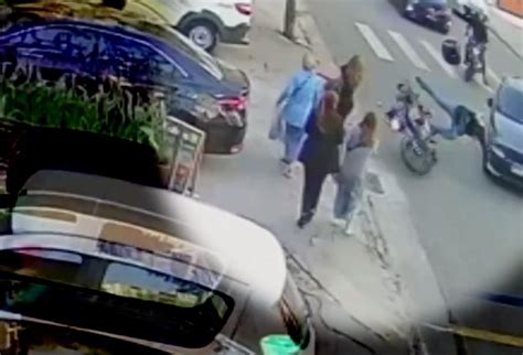 Motorista De Aplicativo Atropela Motociclista Suspeito De Roubo Em Sp