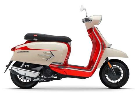 Lambretta V200 2023 ราคาเริ่ม 107 000 บาท รถมอเตอร์ไซค์ออโตเมติก 170 ซี ซี