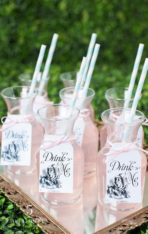 25 Whimsical Wedding Ideas For Disney Obsessed Couples Mariage Thème