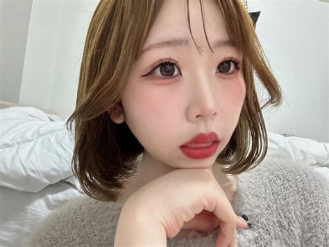 休みの日は大体ベッドでゴロゴロ🐈 福岡