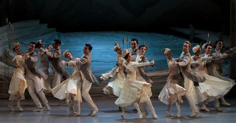 Review Australian Ballets Swan Lake A Royal Disconnect Los