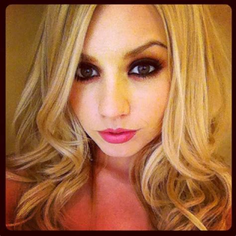 Lexi Belle