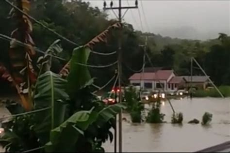 Bpbd Imbau Warga Di Bengkayang Waspada Banjir Bandang Susulan Antara
