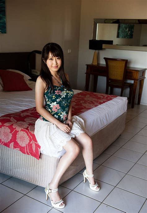 Koleksi Foto Foto Hot Dan Seksi Arisa Misato Naviri Magazine