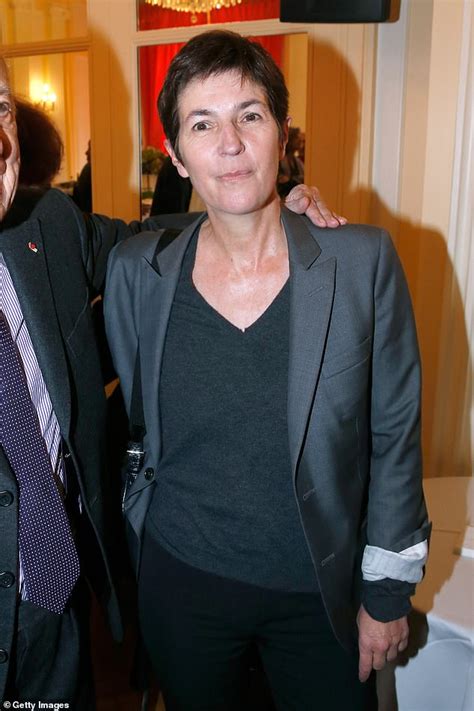 French Author Writes About Having An Incestuous Relationship With Her