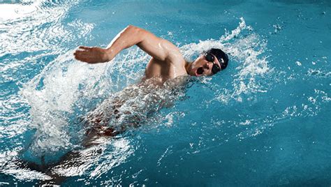 4 Tips To Master Your Breathing Technique During The Swim
