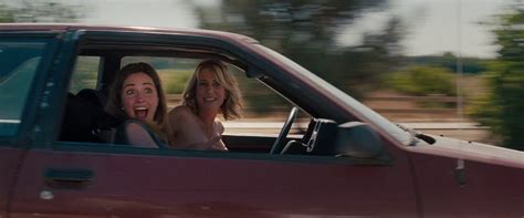 Kristen Wiig Nua Em Bridesmaids