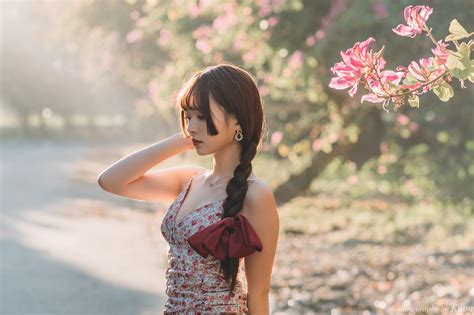 Asian 4k Cap Depth Of Field Brunette Reflection Model Woman