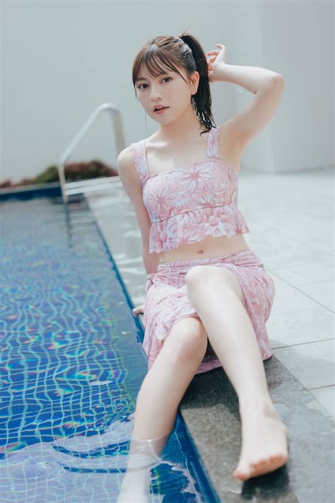 廣川奈々聖（わーすた）の1st写真集より。（撮影：前康輔） わーすた、4カ月連続でソロ写真集発売！第1弾の廣川奈々聖は沖縄ロケ [画像