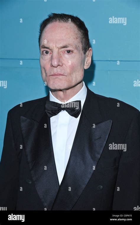 Schauspieler Dieter Laser Besucht Die Uk Premiere Von Der Zuvor