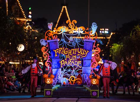 2021 guide to halloween time at disneyland page 2 of 2 disney