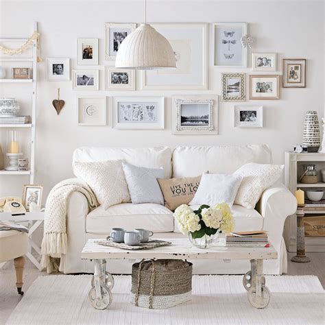 10 Idee Per Appendere I Quadri In Modo Originale