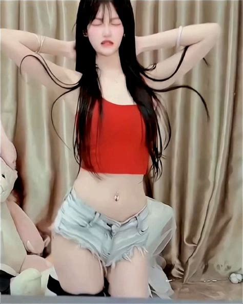Watch 抖音小网红疑似放玩具跳大摆锤 国产 美女 跳舞 性感 Cam Porn Spankbang