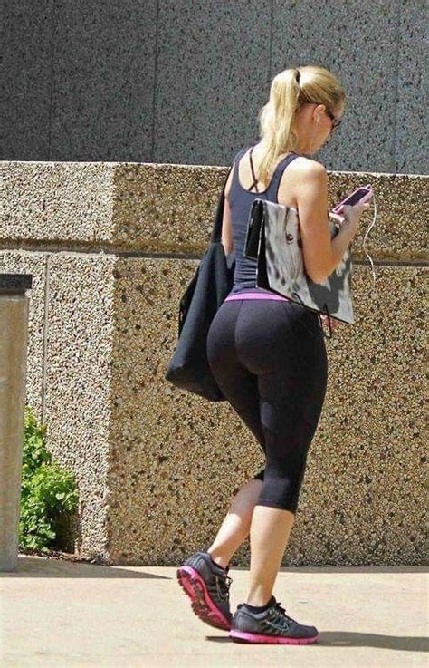 Pin On Big Booty Women