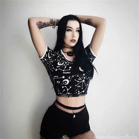 Gothic Galaxy Print Black Women T Shirts 2019 Fashion O Neck Short