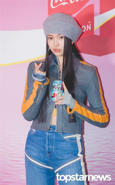 [hd포토] 뉴진스 Newjeans 혜인 ‘콜라♡ 코카콜라 최규석 기자 톱스타뉴스