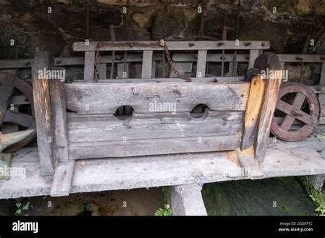 öffentliche Körperliche Züchtigung Fotos Und Bildmaterial In Hoher