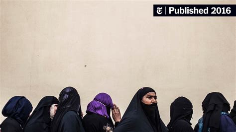 For Women Under Isis A Tyranny Of Dress Code And Punishment The New