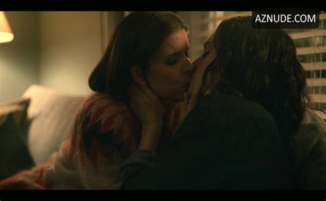 Sepideh Moafi Kate Mara Lesbian Scene In Class Of 09 Aznude