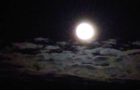 くいな On Twitter 今夜は満月 ストロベリームーン🌕