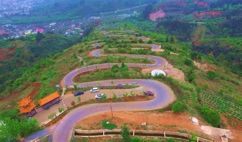 这68道弯的盘山公路你可曾见过？现在成了网红自驾的乐园！ 凤凰网