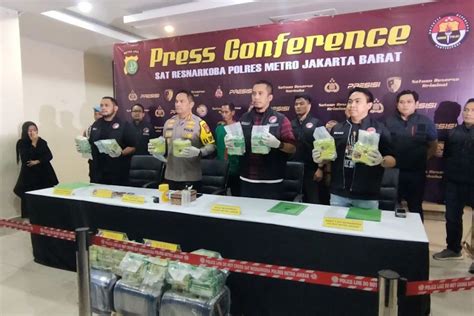 Polisi Tangkap Pengedar Narkoba Jaringan Malaysia