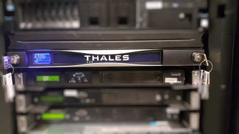 installing the luna network hsm hardware