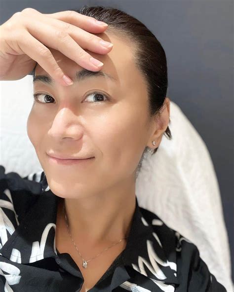 氷川きよしさんのインスタグラム写真 氷川きよしinstagram 「ネイルして爪を綺麗にすると運気上がる気がする💓 足はジェルネイルの