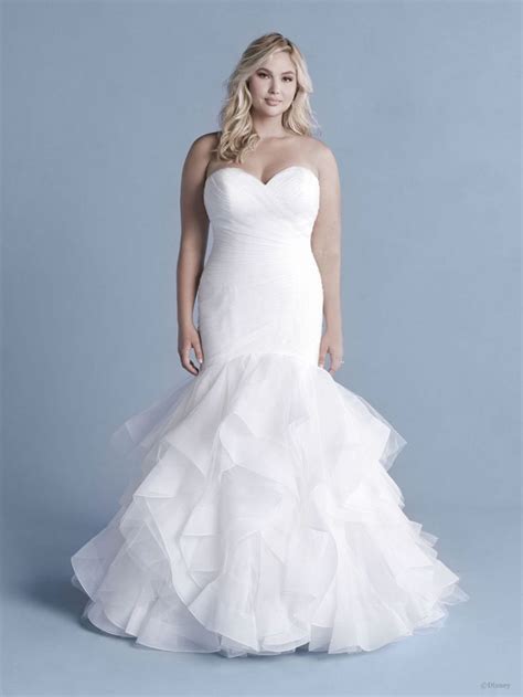 Strapless Sweetheart Neckline Ruched Tulle Mermaid Wedding Dress With