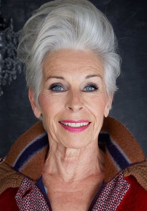 Pin On Coupe De Cheveux In 2024 Silver Haired Beauties Short Hair