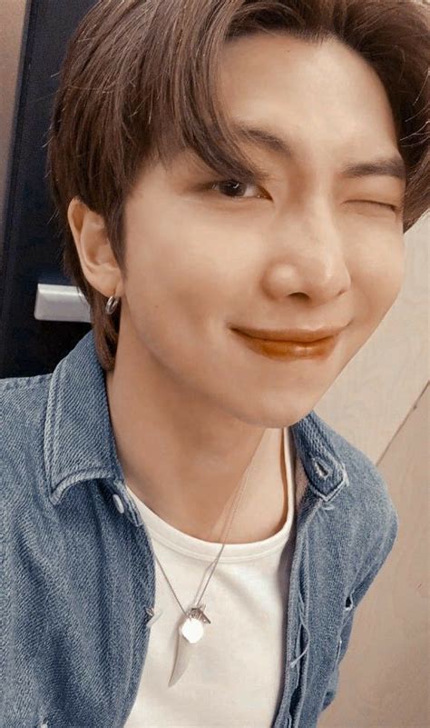 Pin By 🌼𝕊𝕚𝕟𝕘𝕦𝕝𝕒𝕣𝕚𝕥𝕪 𝕍🌻 On ᏴͲՏ Kim Namjoon Namjoon Kim