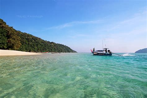 หมู่เกาะสุรินทร์ สวยใสจับใจ หนึ่งในแหล่งดำน้ำตื้นที่ดีที่สุดในไทย