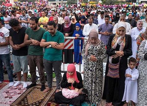 توقيت صلاة عيد الفطر في مصر 2022 وموعد رؤية هلال العيد بتوقيت القاهرة