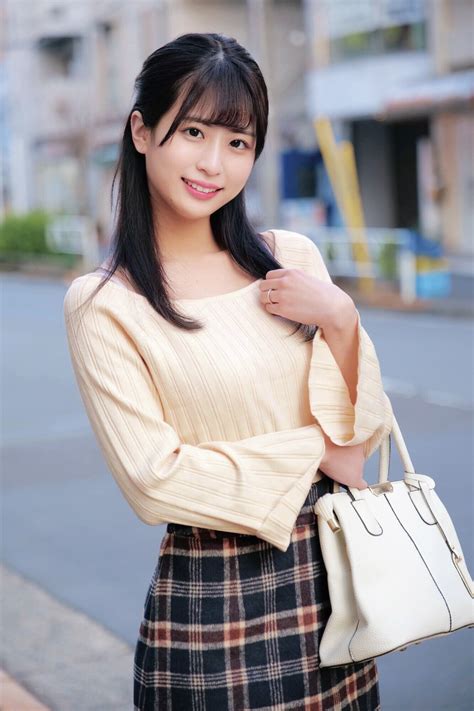 「童貞君の包茎ち〇ぽの皮を剥いて洗ってもらえませんか！？」素人奥様が童貞君と密着混浴！母性たっぷりち〇ぽを泡洗い！カチカチにズル剥けた童貞ち〇